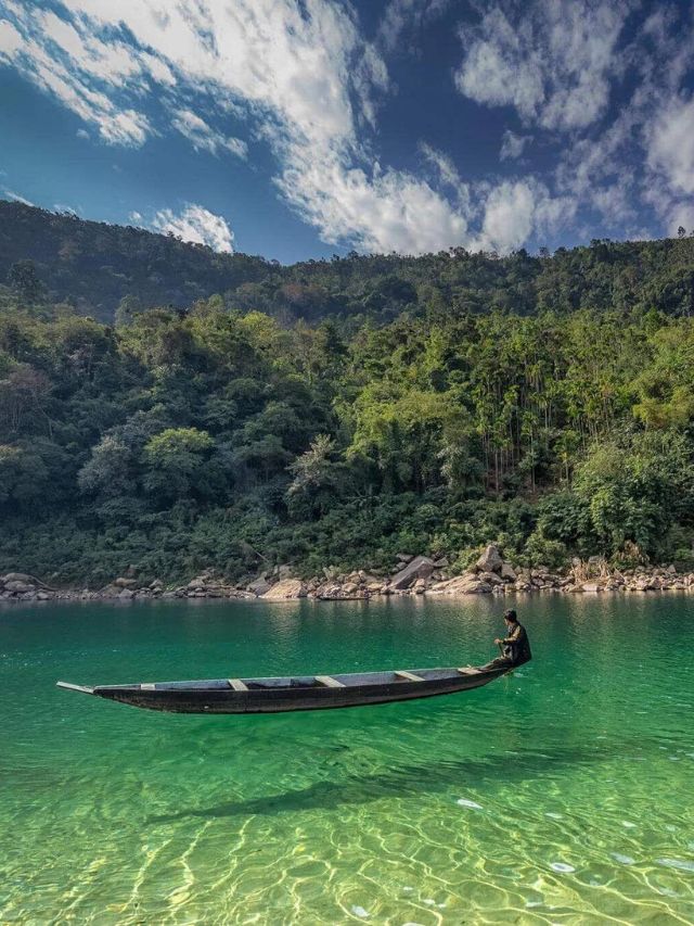 7 Best Meghalaya Lakes For A Tranquil Retreat | One In The Orange Jacket